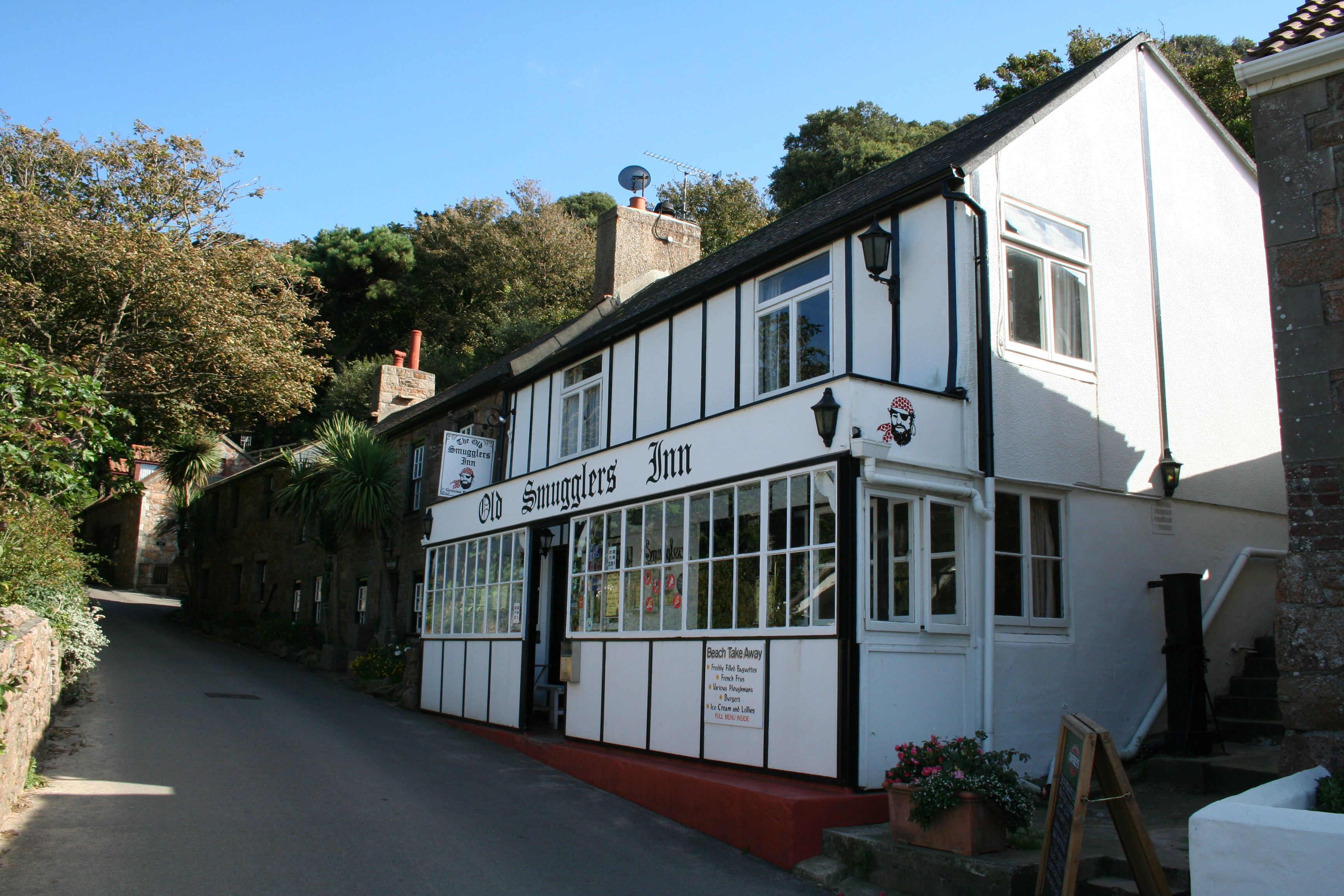 Old Smugglers Inn